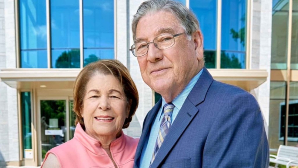 Vincentian Berna Garron and Husband Myron Honoured at UWI Toronto ...