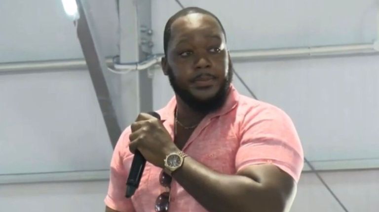 Vibes Cyah Vote: Put Your X on Facts, Not Hype, in SVG 2025 – One News SVG